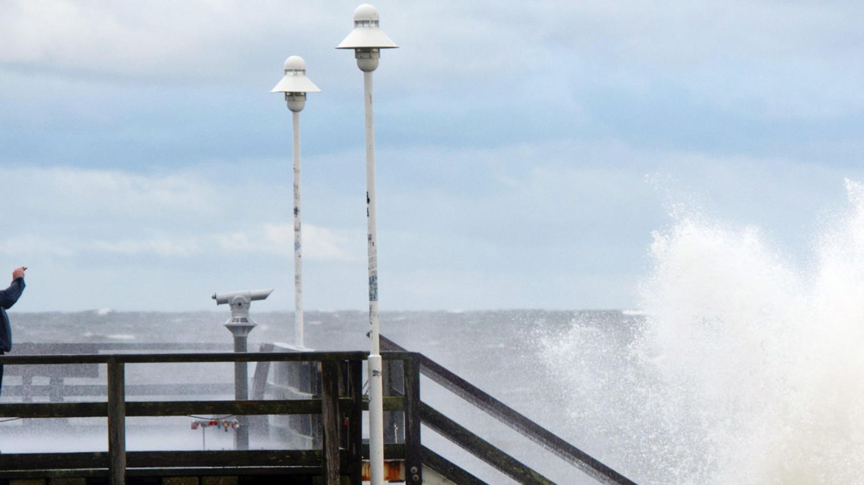 Extremwetter im Sommer: Sturmtief mit Orkanböen macht Weg frei für Hitze in Deutschland | wetter.de