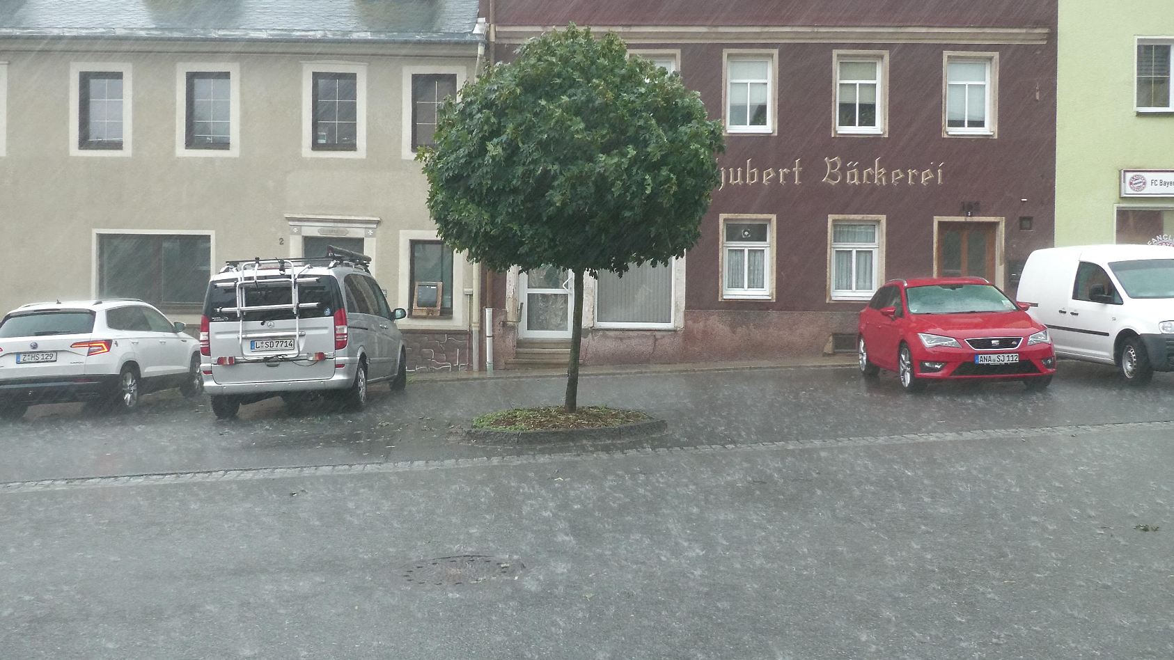 Unwetter & Gewitter Deutschland: Starkregen und Hagel beenden Hitze und ...