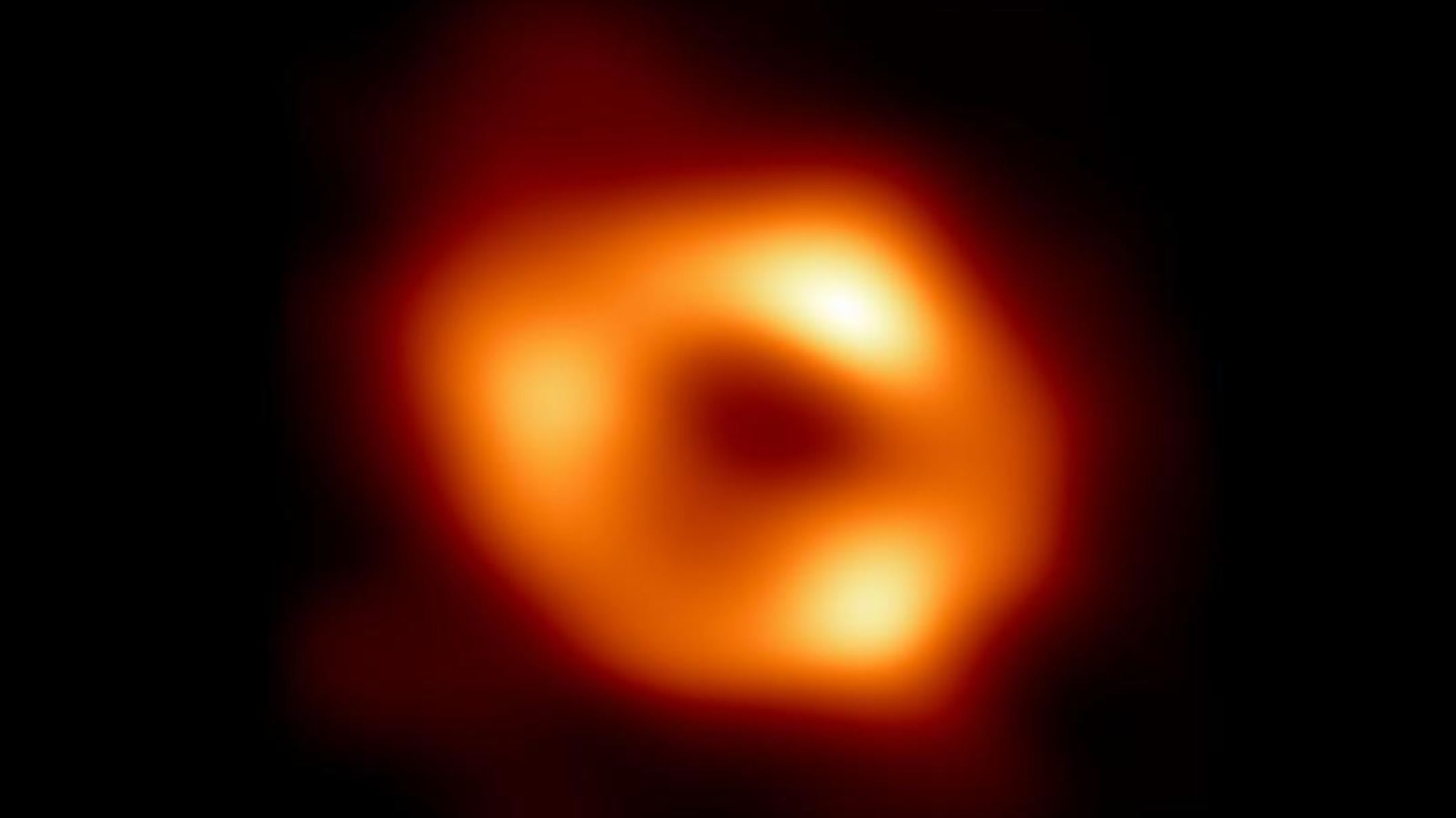 Wie entsteht ein Schwarzes Loch und was geschieht mit Erde und Mensch ...