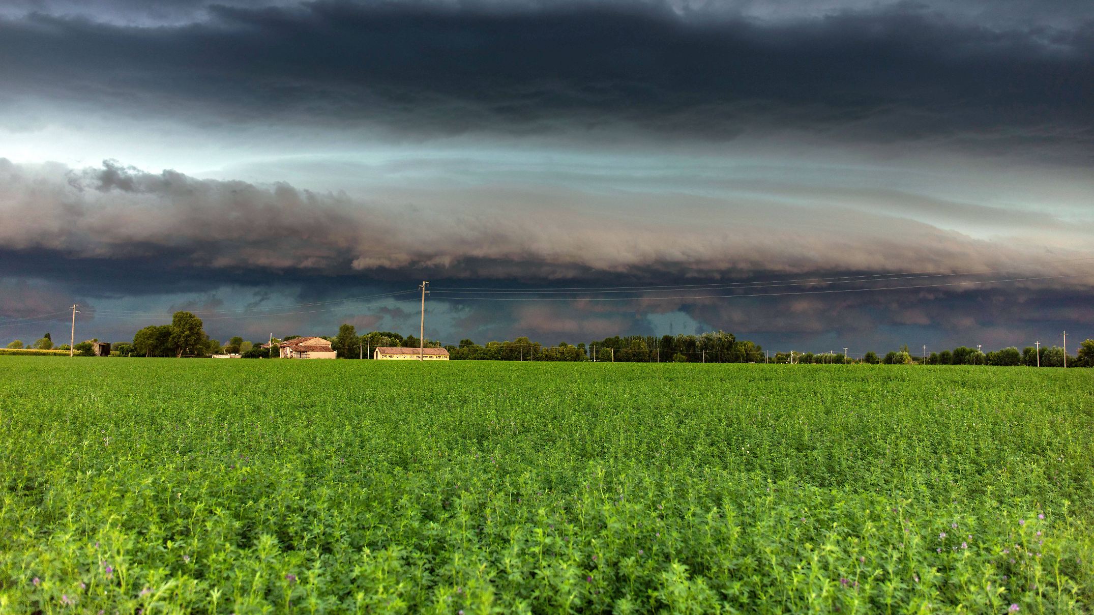 Unwetter aktuell in Europa: Tief birgt Tornado-Potenzial, bringt Gewitter, Hagel und Sturm von ...