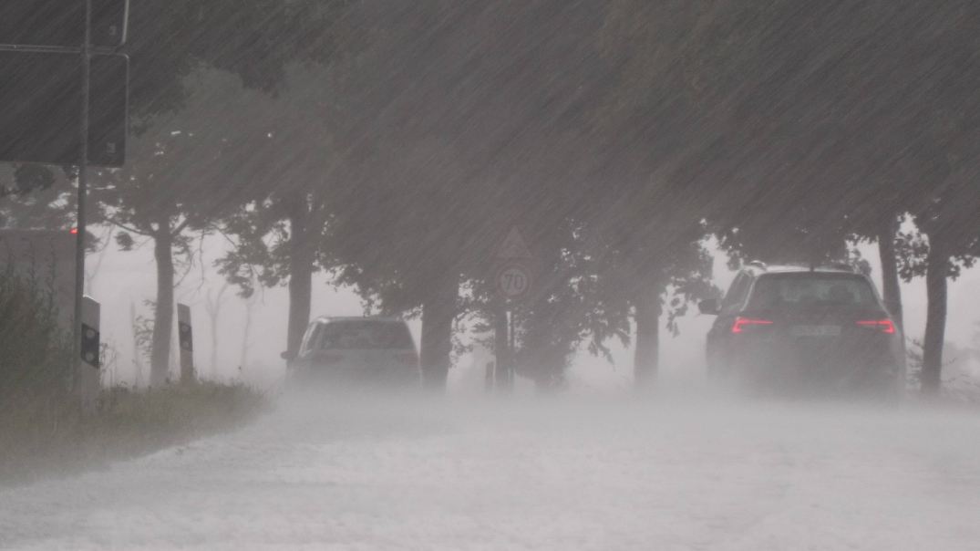 Unwetter Deutschland aktuell: Alarm im Südosten durch Gewitter, Starkregen, Hagel, Sturm ...